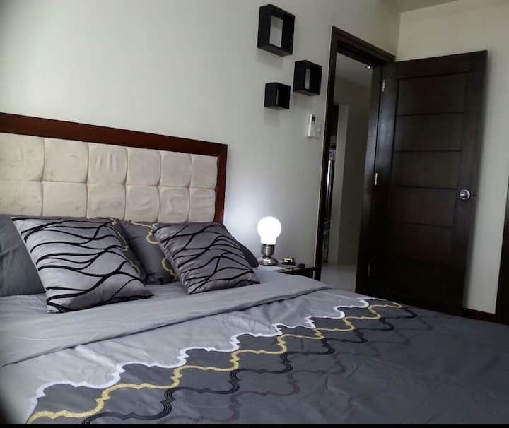 Affordbleelegantcondocbu Uptown - Cebu City