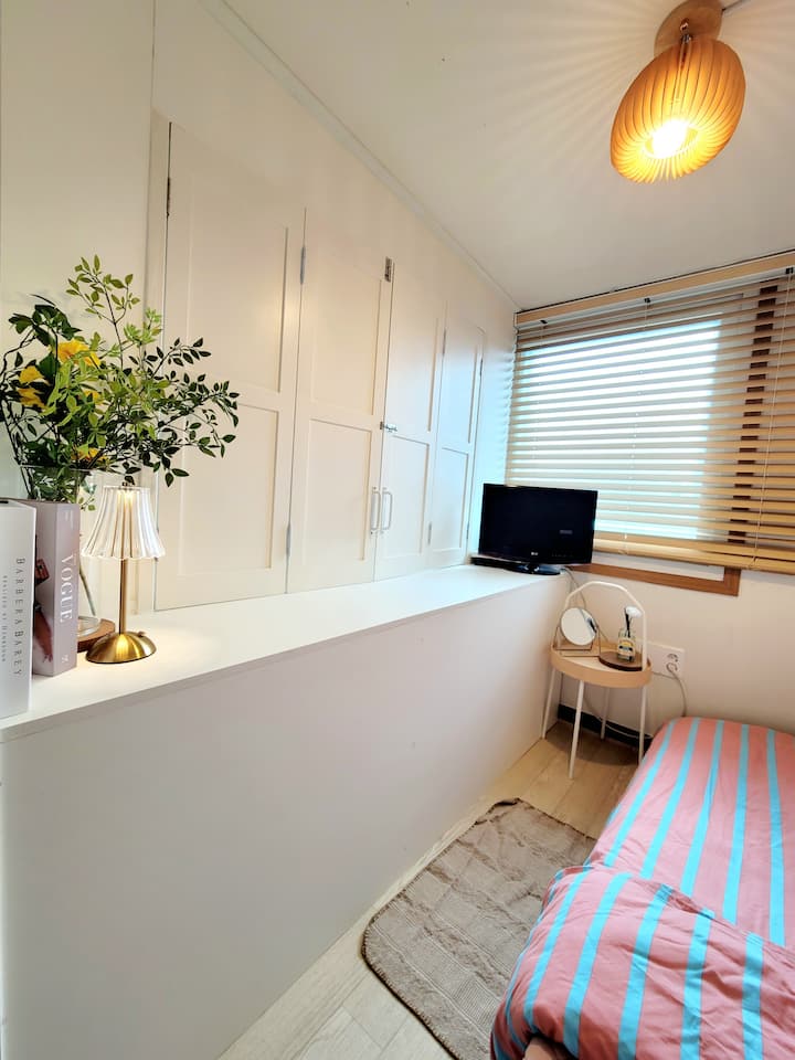 홍대입구역450m/신촌/홍대/4층/2베드/단독사용/옥상 - South Korea