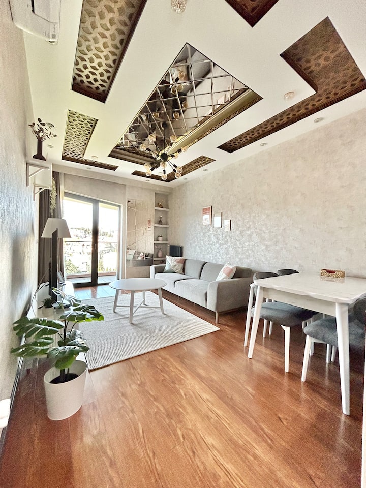 Luxury Flat With Gym,pool,sauna - 