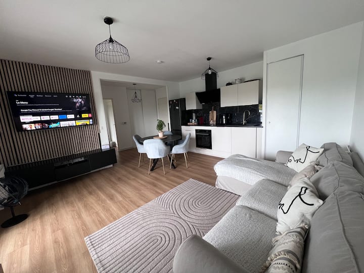 Cosy Appartement à Bruges, Tram Et Parking - Le Bouscat