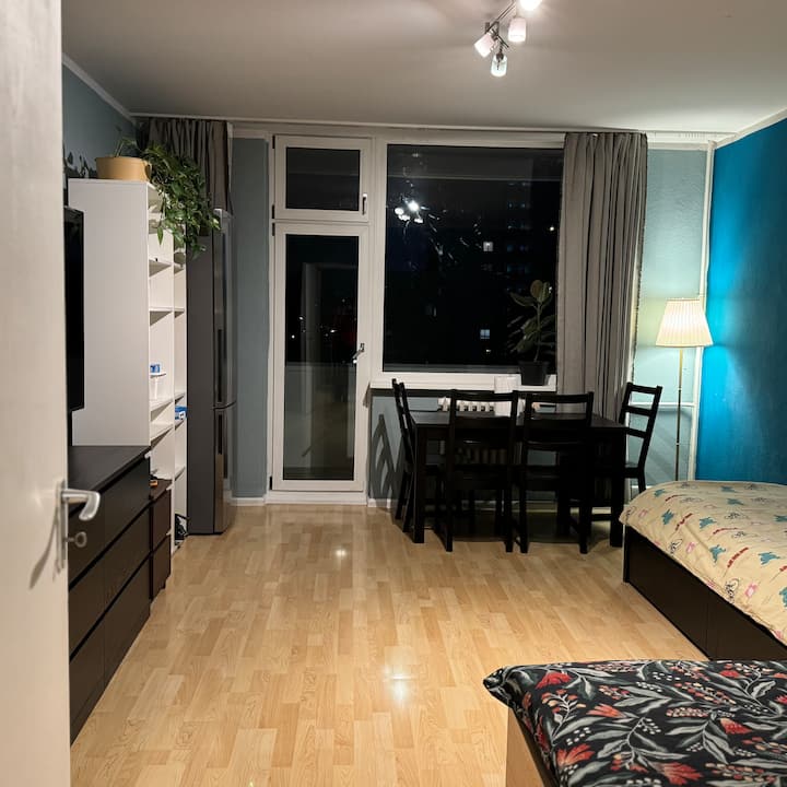 Near Bellevue &Brandenburg Gate • Cozy Berlin Stay - Berlín