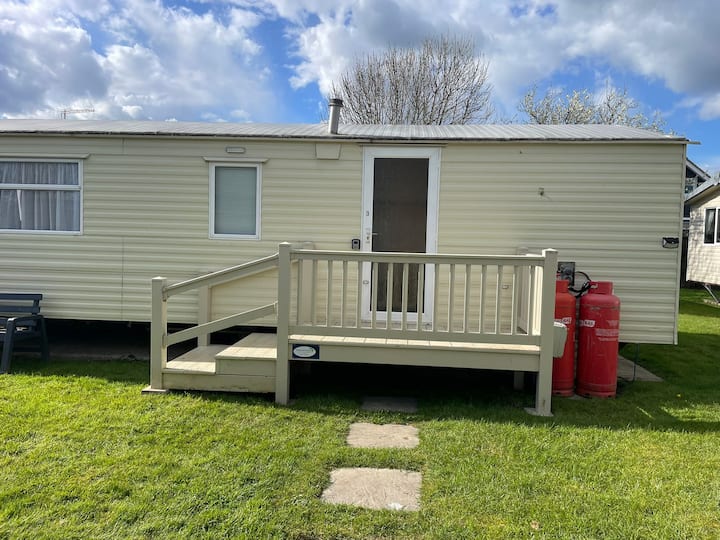 Caravan 3. A Comfortable And Spacious Caravan - Kent