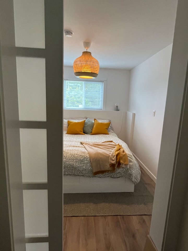 Bright, Serene 1 Bedroom Suite In Colwood - Langford