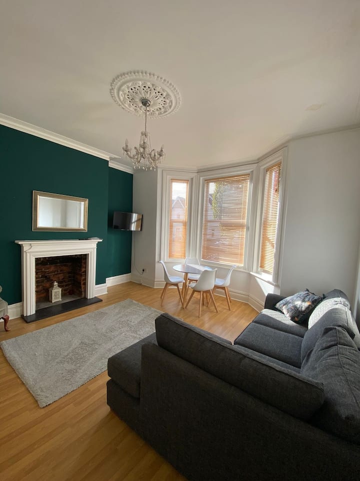 2 Bed Boscombe Beauty By The Sea - Bournemouth