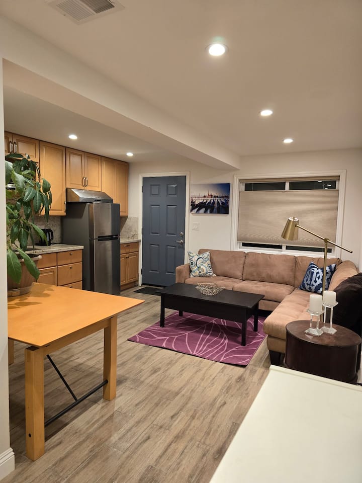 490 Ellington Whipple Entrance-private Unit - San Francisco, CA
