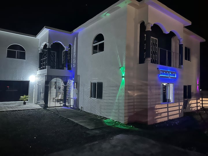 Modernity Studio With Ac And More - Ocho Rios