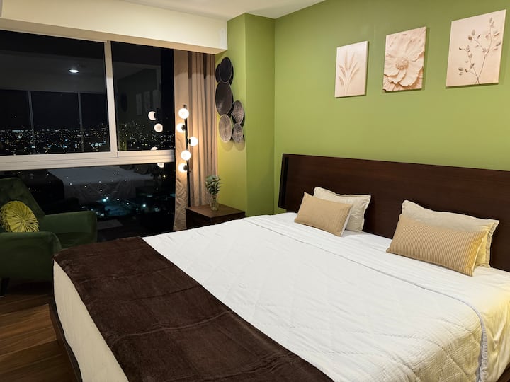 Penthouse Luxury San Jose/pool/kingbed/ac/parking! - San José