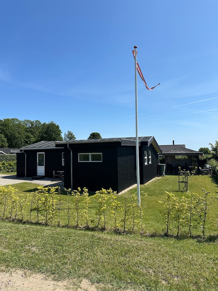 Autentisk Sommerhus Tæt Ved Havet - Tanska