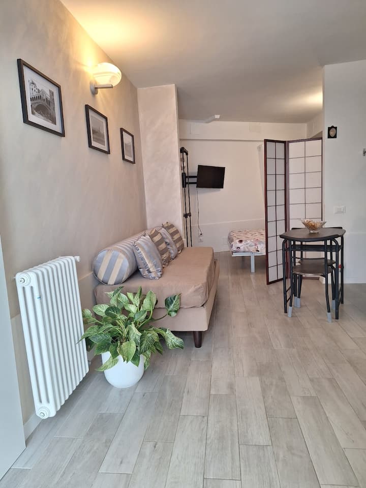 Cosy Studio With Terrace - Venecia