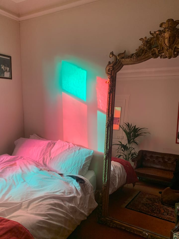 70s Style Spacious Flat Gem With Private Garden - Paris