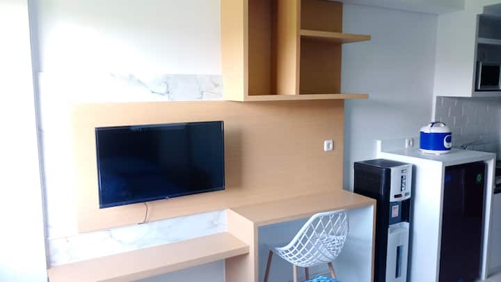 Apartemen Solo Urbana, Studio-full Furnished 0618 - Karanganyar