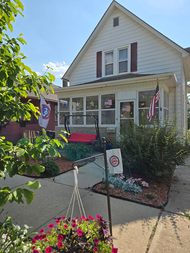 Charming Little Bo/italy Home! - Council Bluffs, IA