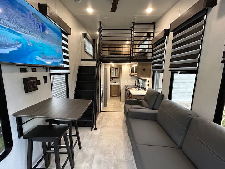 New Tiny Home - Hot Tub Access! Near Grass Valley - South Yuba River State Park, Penn Valley