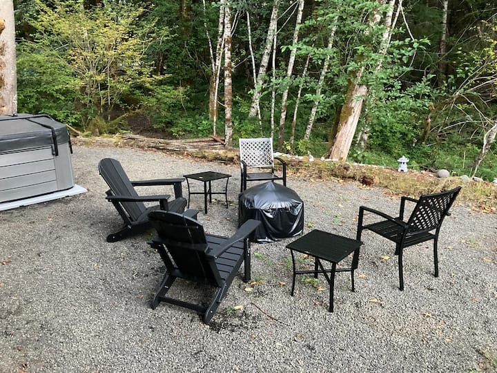 ~Riverfront Guesthouse~ - Packwood, WA
