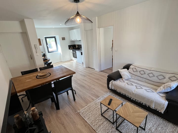 Le Repos Vu Des Toits - Privas