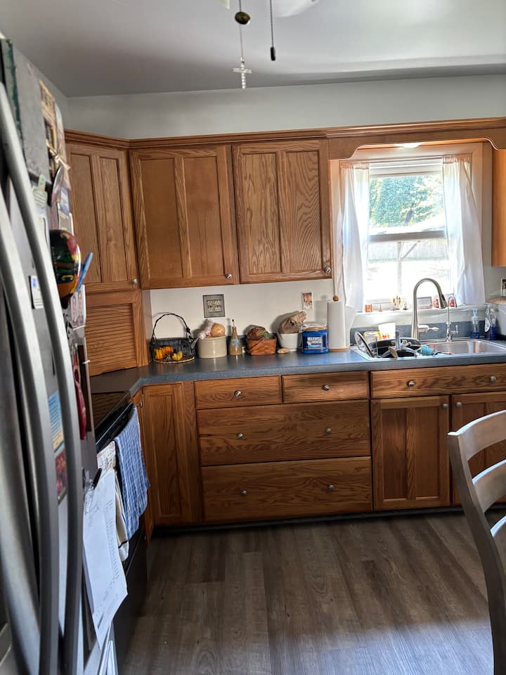 Nice Home 2 Brms Available, No Garage Available - Lancaster, PA