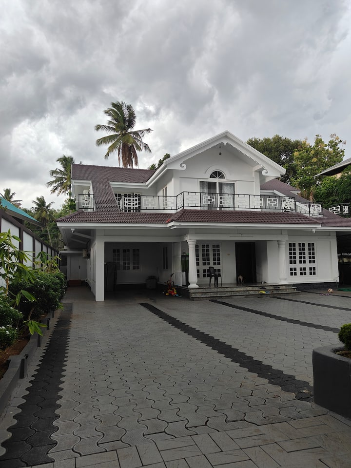 Chekutcha Stay - Changanassery