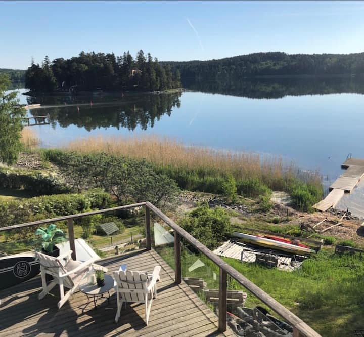 Hus Med Sjötomt - Södertälje