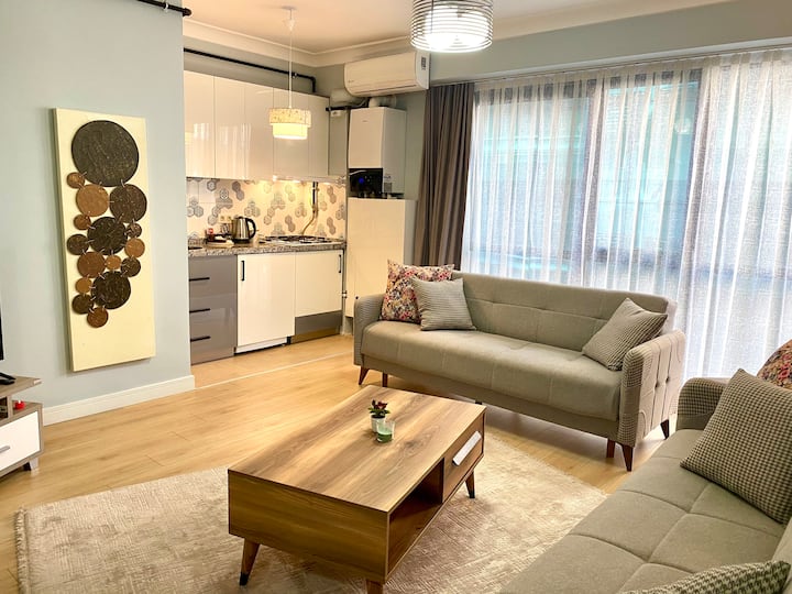 Hs Suites- 1 Oda Salon Daire / Yeni- Geniş - Rahat - İstanbul