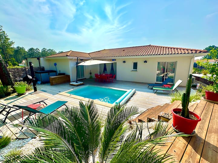 Villa Les Pins: Piscine, Terrasse Et Jardin Clos - Mimizan