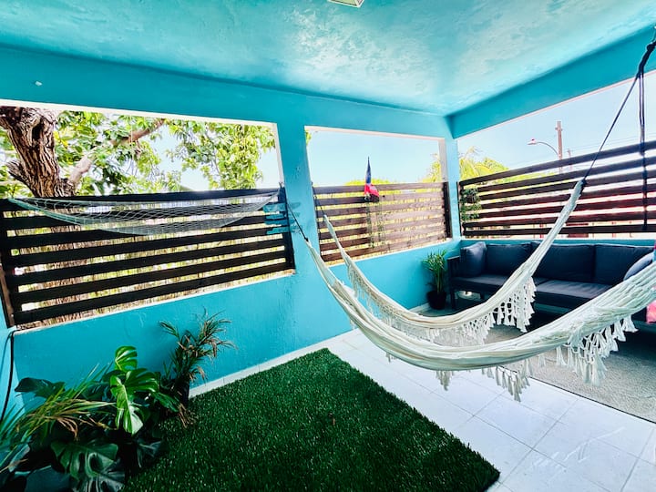 2 Blocks To Beach + Prime San Juan Location! - San Juan, Puerto Rico