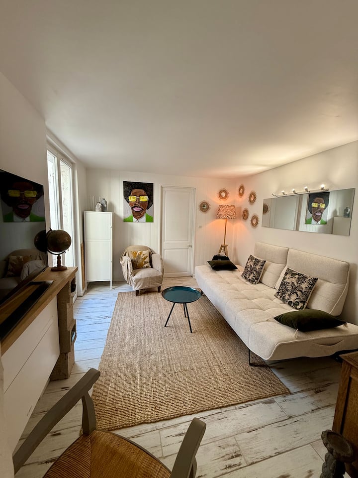 Appartement Central, Au Calme Sur Cour - ibis La Rochelle Centre Historique