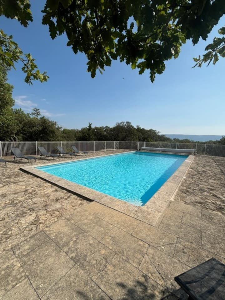 Mas Provencal à Gordes Avec Piscine Et Vue Luberon - Gordes, Francia