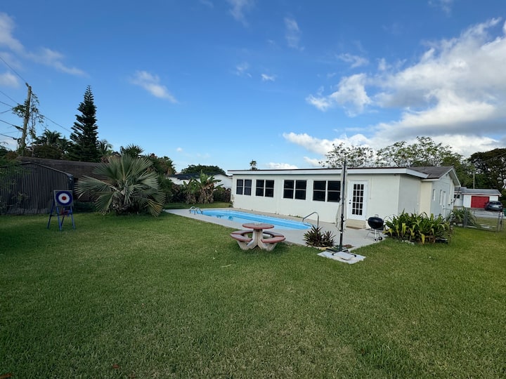 Family Friendly Neighborhood, Great Location. - Cutler Bay, FL