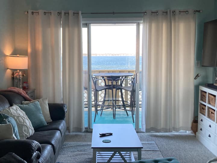 Pensacola Beach Relaxing Condo Waterfront - Pensacola Beach, FL