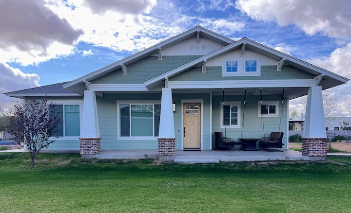 Cute Bungalow On Horse Property! - Mesa, AZ