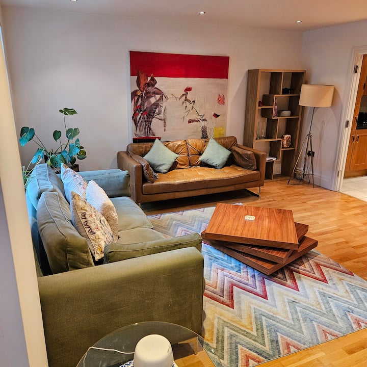 Two Bedroom Spacious Flat In Chelsea With Balcony - Chelsea