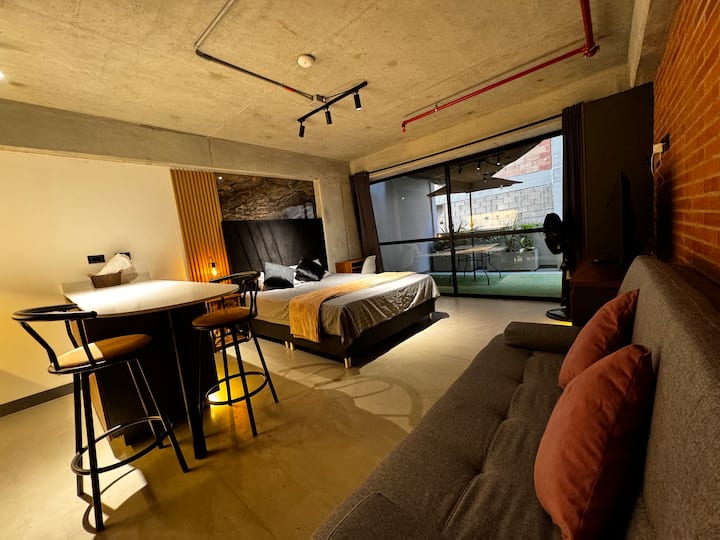 Amazing Industrial Loft With Terrace Vii - Medellín