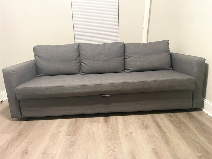 Cozy 1 Bedroom Unit For 4- Fully Fenced Backyard - Tampa, FL
