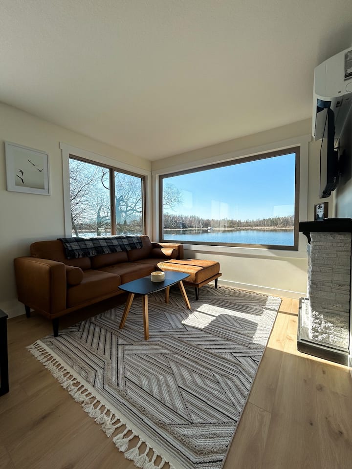 New! Cozy Lakefront Cabin Retreat! - Wisconsin