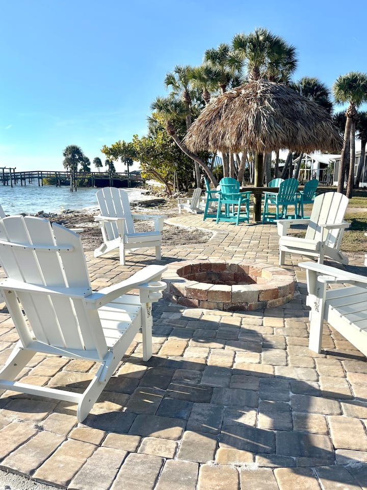7th Heaven Is Yours To Discover At Tiki On The Bay - Blind Pass Beach, Englewood