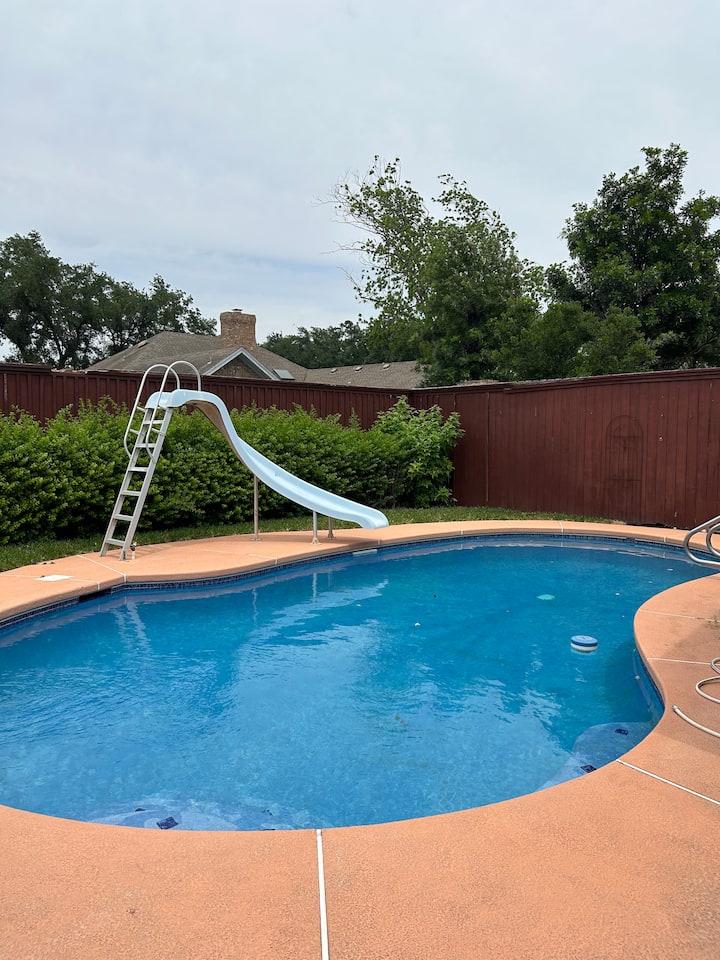 Central Mcallen Home W/ Pool - Edinburg, TX