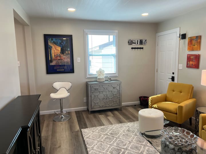 The Midtown Modern - Newly Renovated! - Sioux Falls, SD