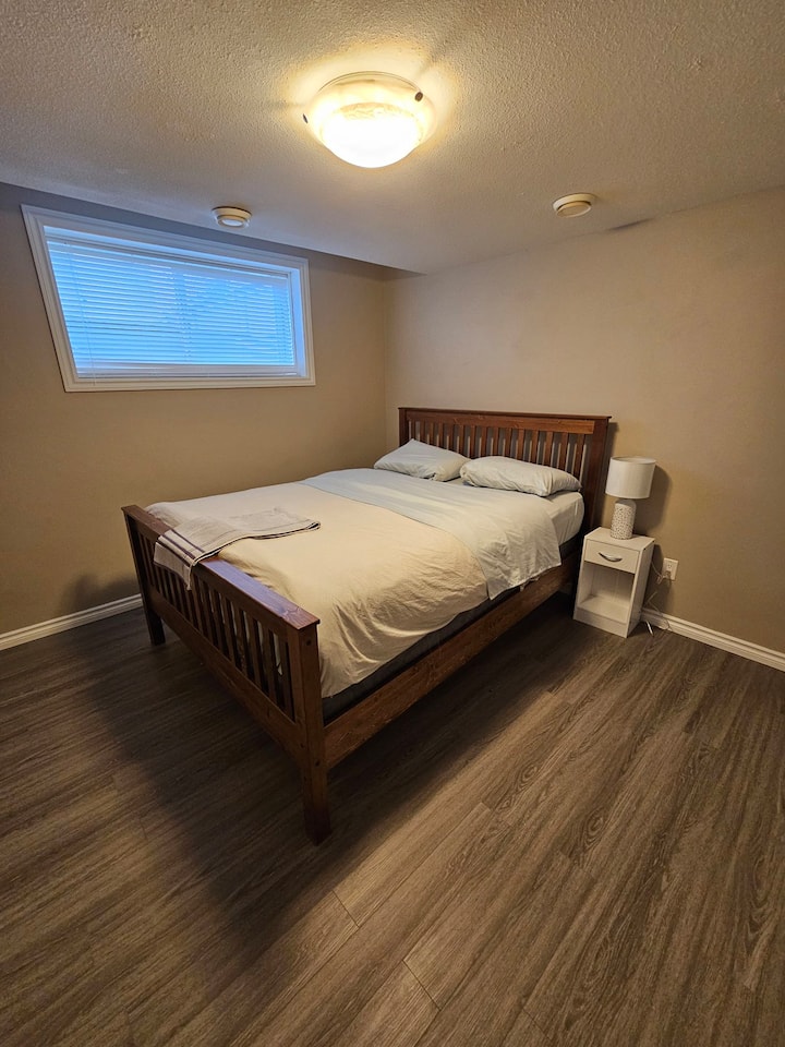 Amazing Bedroom - Edmonton