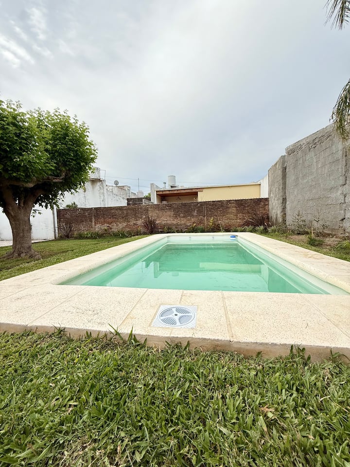 Impecable Casa Con Pileta En Chascomús - Chascomús