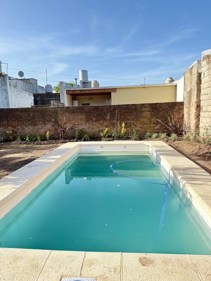 Impecable Casa Con Pileta En Chascomús - Chascomús