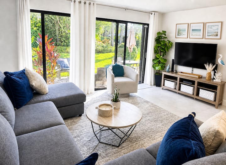 Private Corner Unit - Palm Beach Gardens, FL