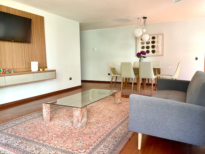 Spacious Family Home 3br/3ba | Best Location - Las Condes