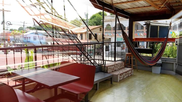 Rooms 4 You @ Max - Belize