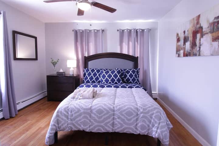Private Bedroom Close To Wpi - Worcester, MA
