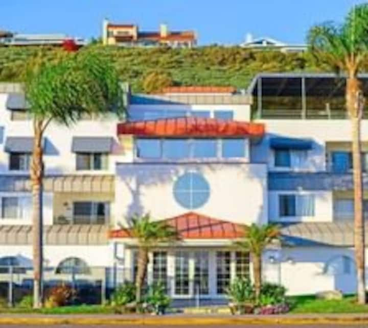 Rivera Beach Resort/one Bedroom - San Clemente, CA