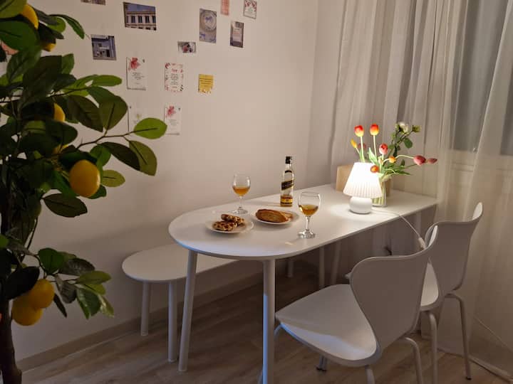 아이스블루 스테이 #월드컵경기장 #5인숙소 #경복궁 #홍대 #공항 콜밴 #북촌한옥마을 - Seoul