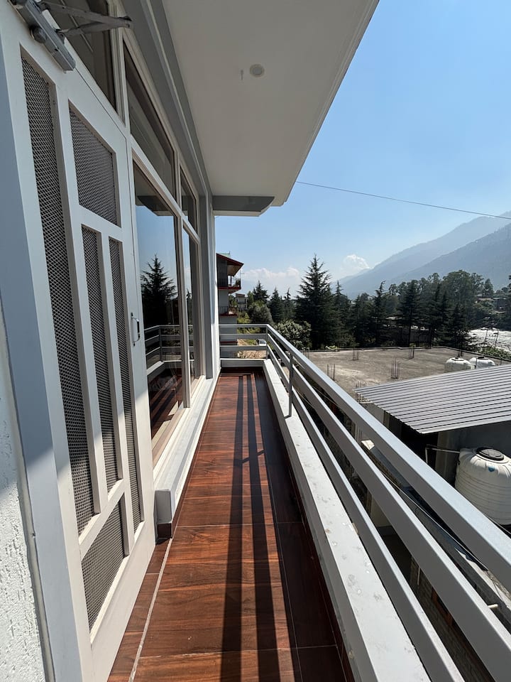 Saatvik Homestay – Serenity Above The City - Kullu