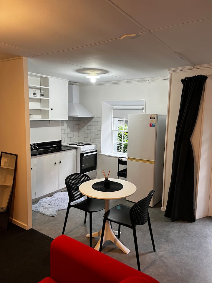 Self-contained City Studio - Dunedin