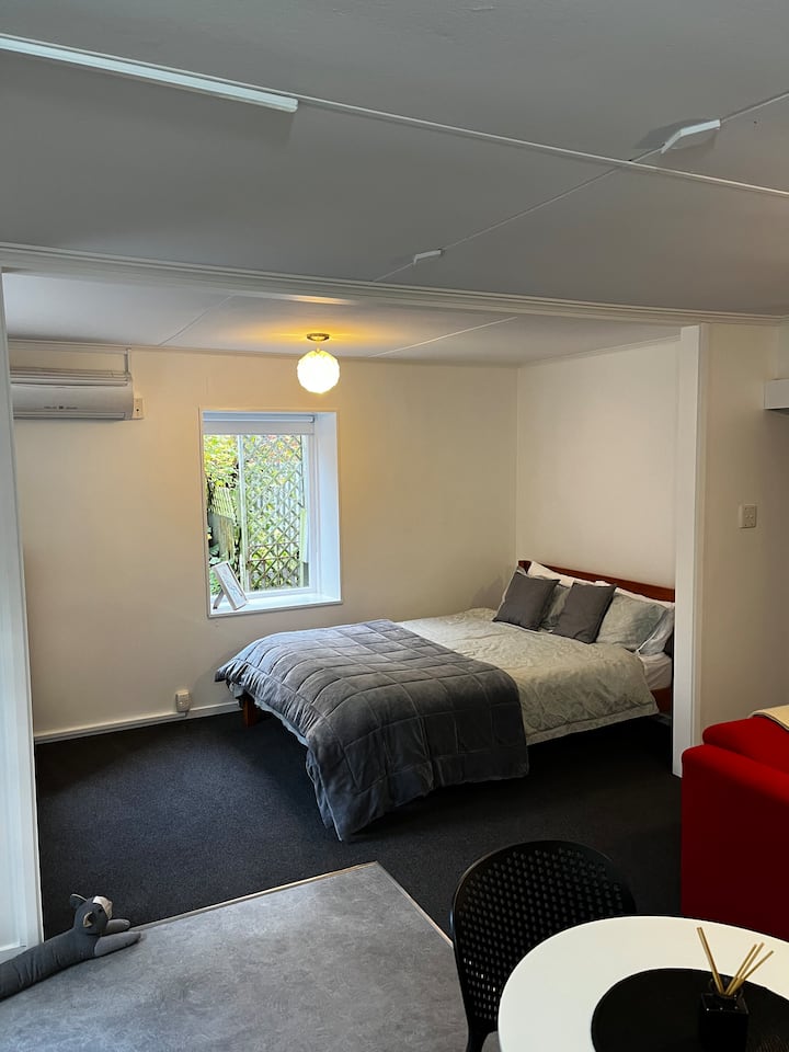 Self-contained City Studio - Dunedin