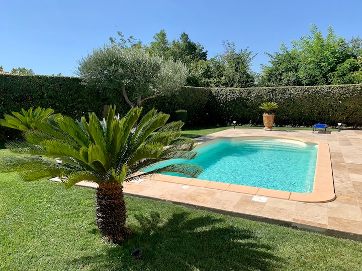 Jolie Villa Au Pied Du Luberon - Cheval-Blanc